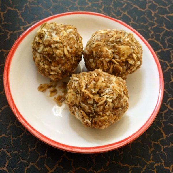 Oatmeal Energy Bites - Nutrition by Erin